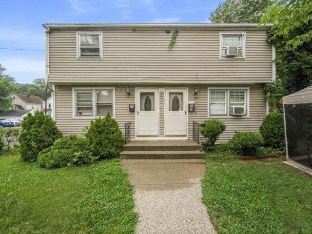 4 bedroom, Springfield MA 01109 104920589