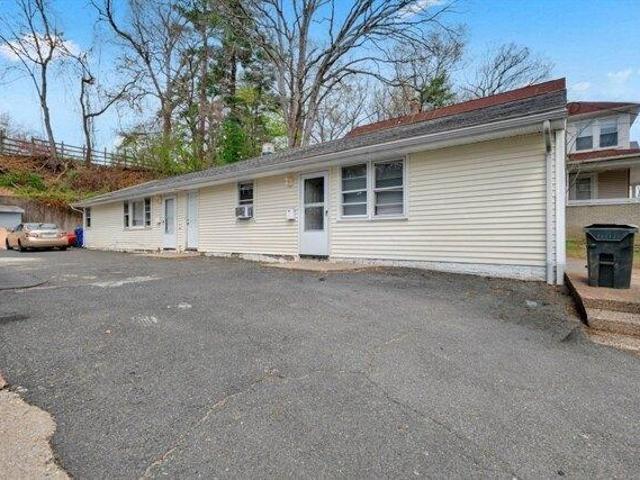 4 bedroom, Springfield MA 01109 LS102343224