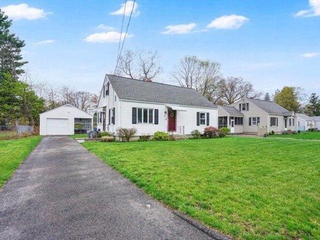 4 bedroom, Springfield MA 01119 LS102594649