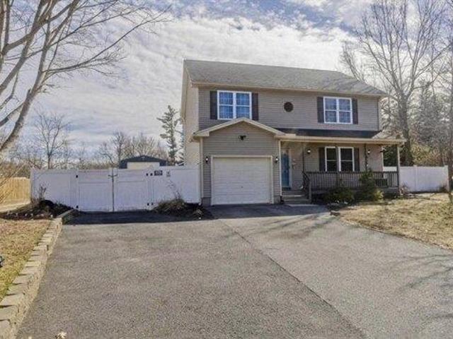 4 bedroom, Springfield MA 01129 104688207