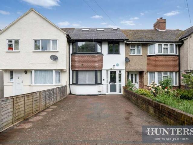4 Bedroom Studio Flat