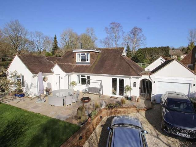 4 Bedroom Studio Flat