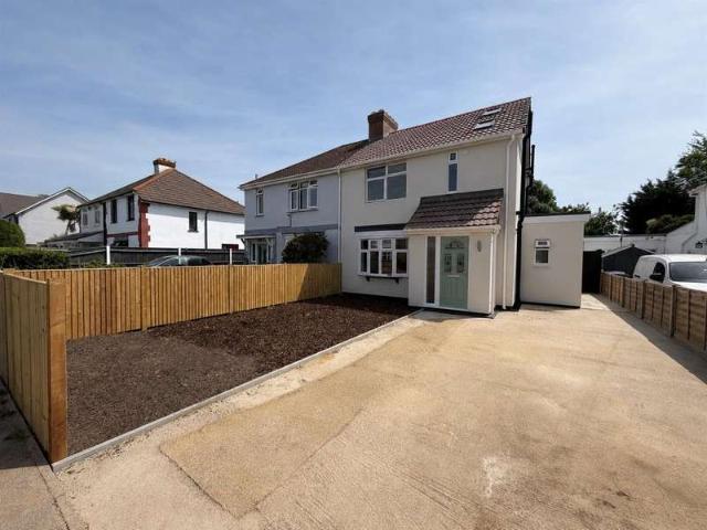 4 Bedroom Studio Flat