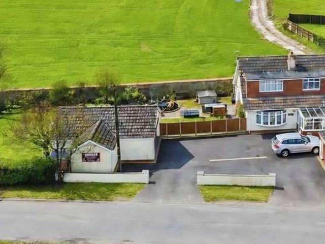 4 Bedroom Studio Flat