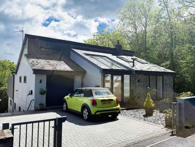 4 Bedroom Studio Flat