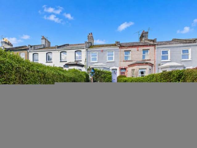4 Bedroom Studio Flat