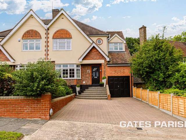 4 Bedroom Studio Flat