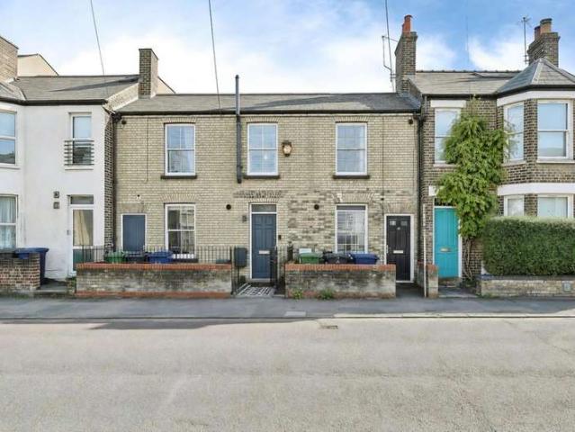 4 Bedroom Studio Flat