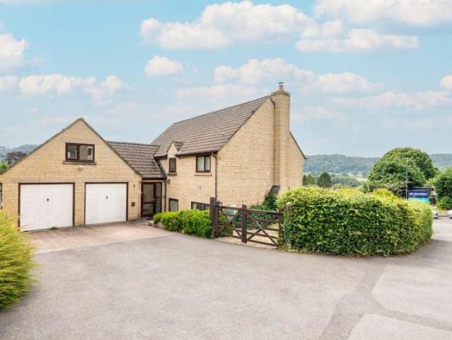 4 Bedroom Studio Flat