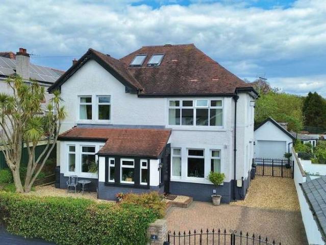 4 Bedroom Studio Flat