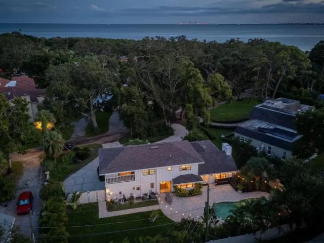 4 bedroom, St Petersburg FL 33712 LS102715862