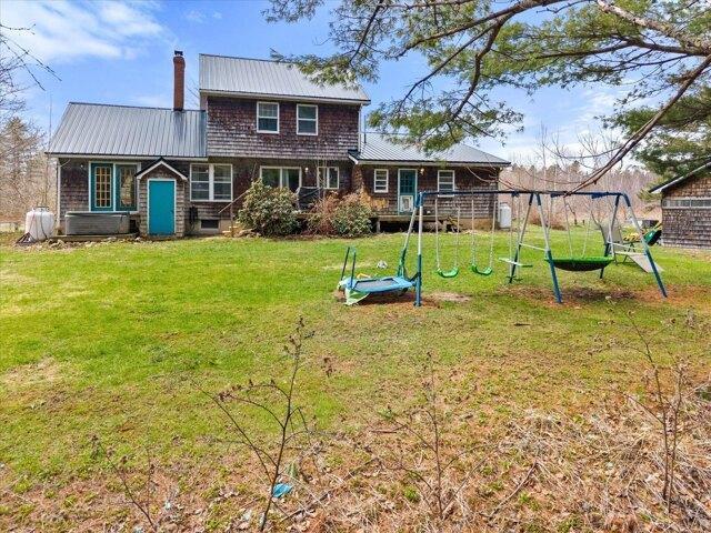 4 bedroom, Stetson ME 04488 102026466