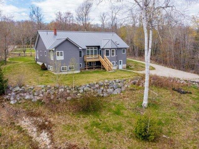4 bedroom, Stockton Springs ME 04981 102585254