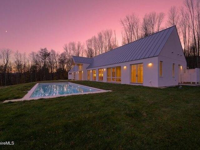 4 bedroom, Stockbridge MA 01262 LS102120098