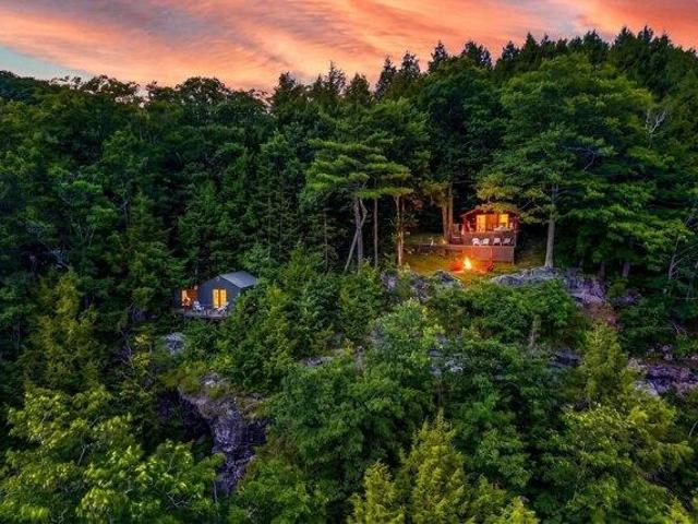4 bedroom, Stockbridge VT 05772 105105365