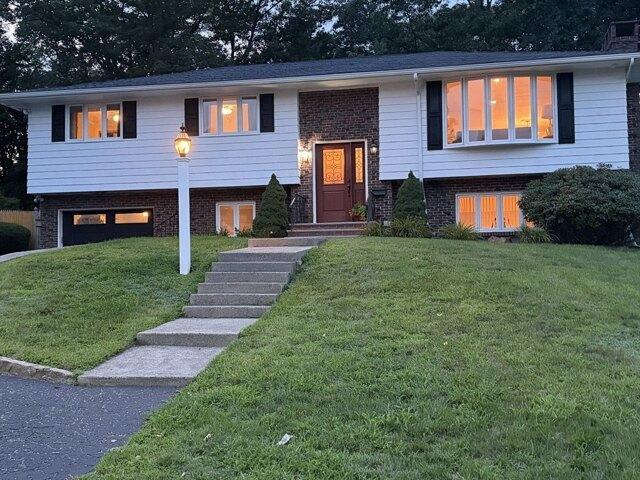 4 bedroom, Stoneham MA 02180 105093099