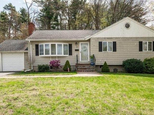 4 bedroom, Stoneham MA 02180 103019892