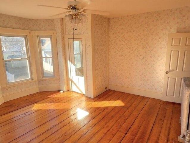 4 bedroom, Stoneham MA 02180 103496289