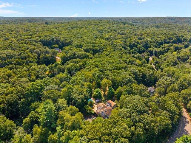 4 bedroom, Stonington CT 06355 LS102478291
