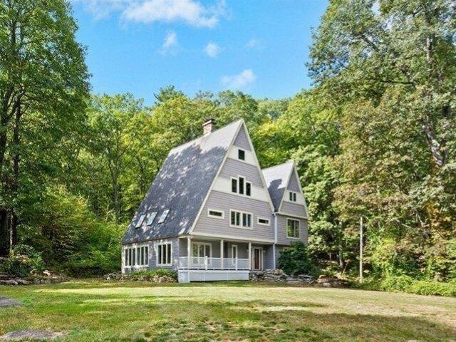 4 bedroom, Stow MA 01775 102157397