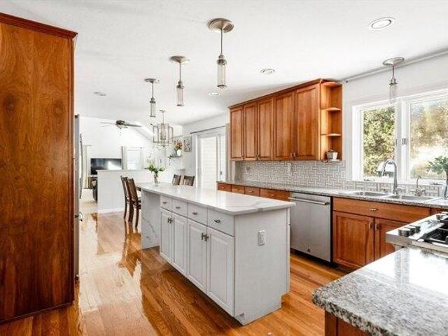 4 bedroom, Stow MA 01775 103037099