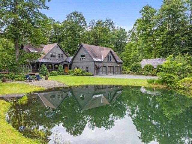 4 bedroom, Stowe VT 05672 104076426