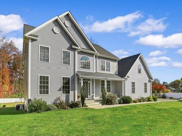 4 bedroom, Stratford CT 06614 103100784