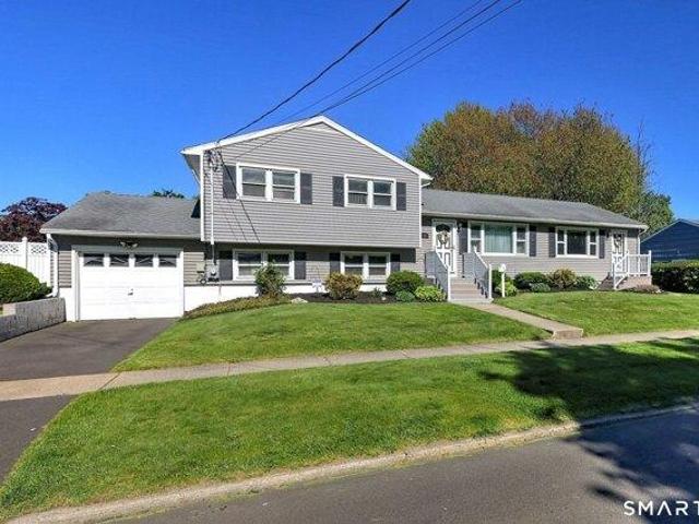 4 bedroom, Stratford CT 06614 104652142