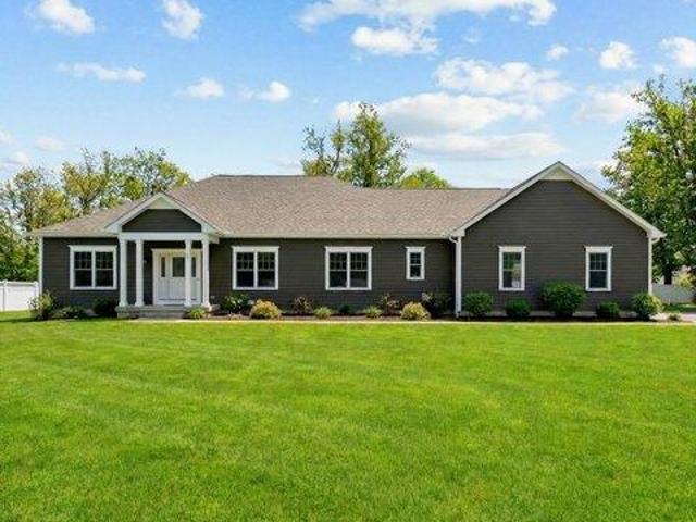 4 bedroom, Suffield CT 06093 102583142