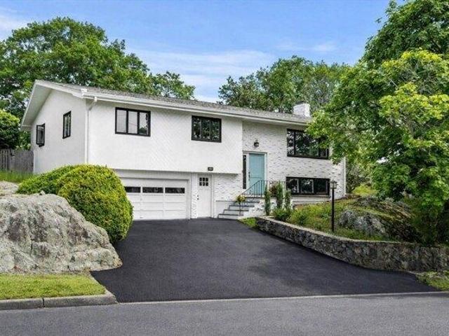 4 bedroom, Swampscott MA 01907 105142000