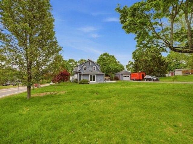 4 bedroom, Swansea MA 02777 103440274