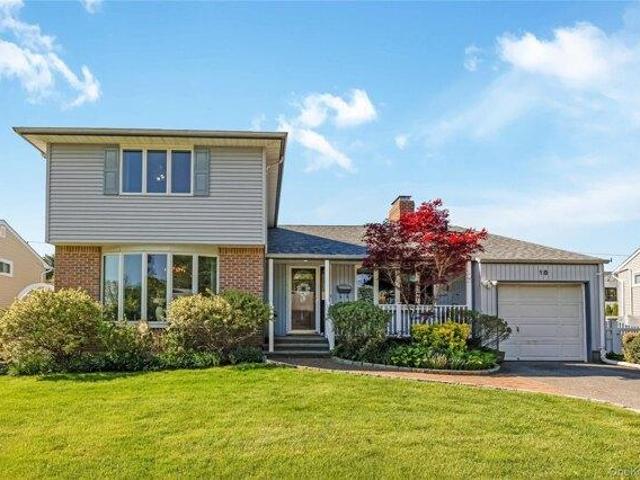 4 bedroom, Syosset NY 11791 103620673