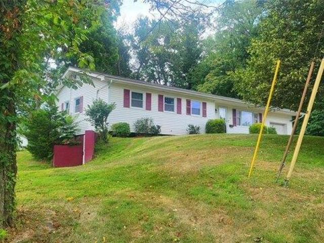 4 bedroom, Poughkeepsie NY 12603 104900162