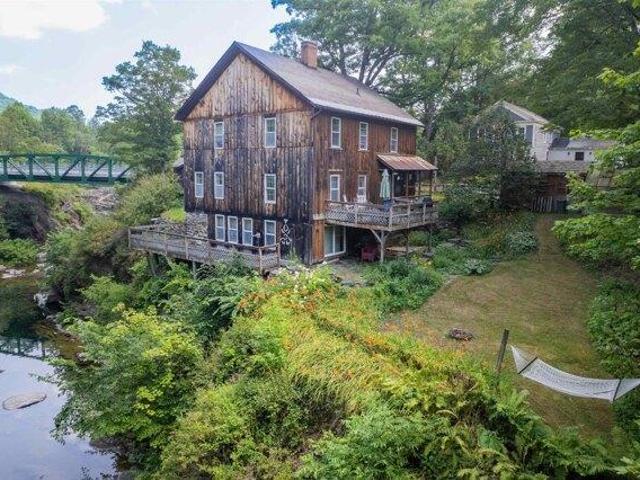 4 bedroom, Poultney VT 05764 104759412