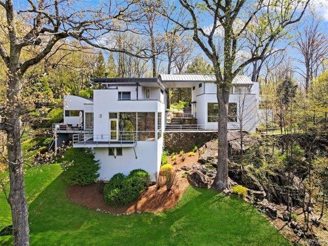 4 bedroom, Pound Ridge NY 10576 105192435