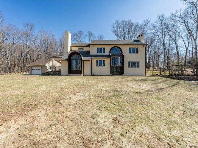 4 bedroom, Pound Ridge NY 10576 102279885
