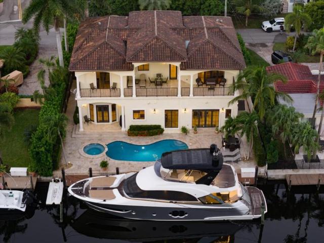 4 bedroom, Pompano Beach FL 33062 102395052