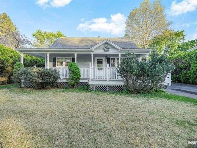 4 bedroom, Pompton Lakes NJ 07442 102477114