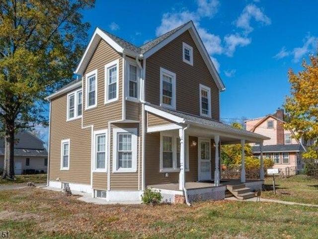 4 bedroom, Pompton Lakes NJ 07442 LS102475614