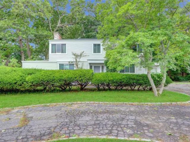 4 bedroom, Port Jefferson NY 11777 LS72692214
