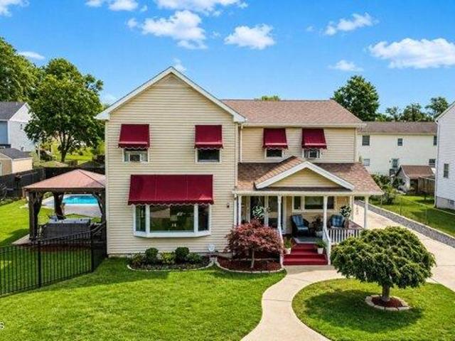 4 bedroom, Port Monmouth NJ 07758 104851408