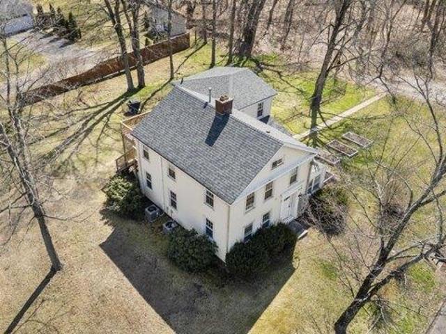 4 bedroom, Portland CT 06480 LS89657072