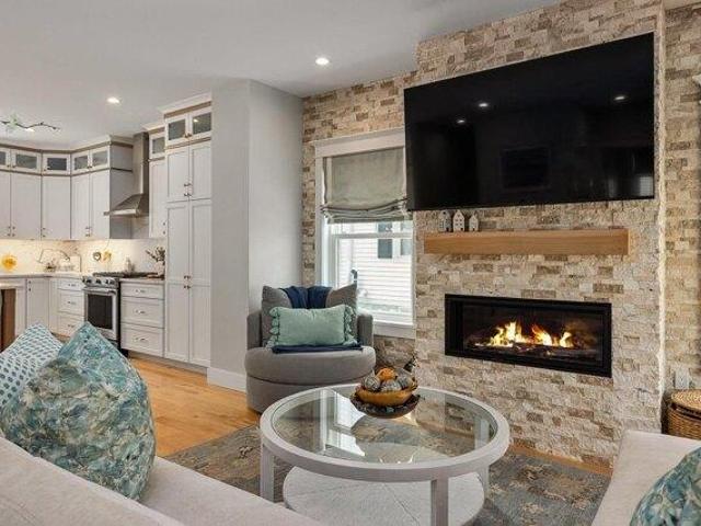 4 bedroom, Portsmouth NH 03801 102256307