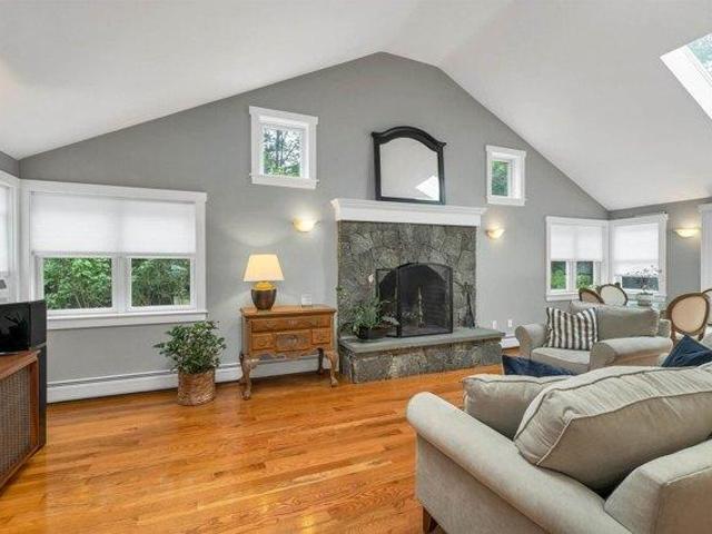 4 bedroom, Portsmouth NH 03801 104791249