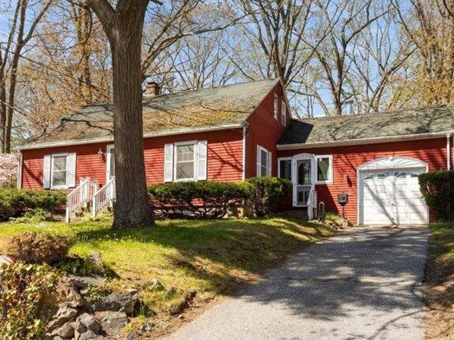 4 bedroom, Portsmouth NH 03801 LS102709052