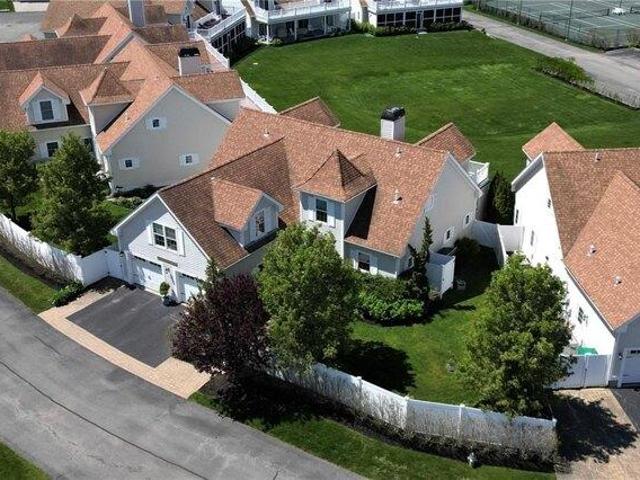 4 bedroom, Portsmouth RI 02871 103222554