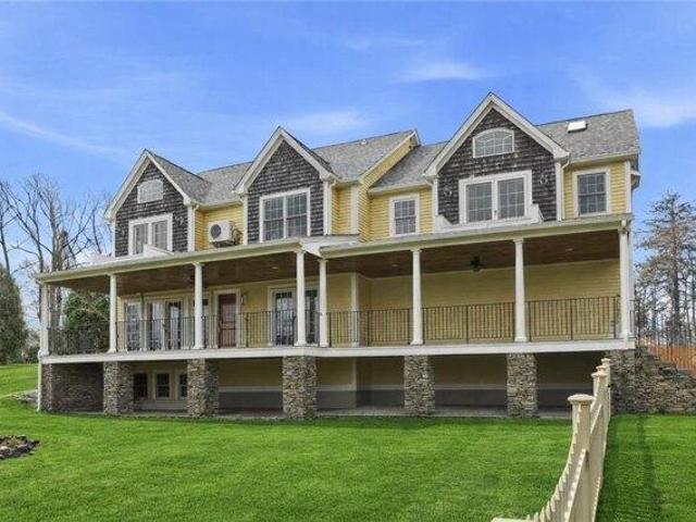 4 bedroom, Portsmouth RI 02871 LS102824173