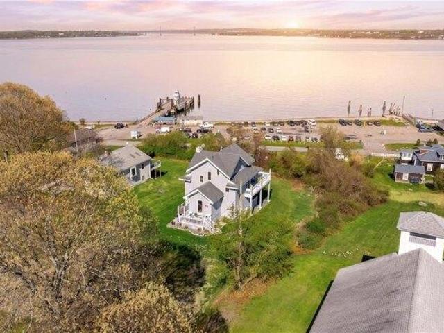4 bedroom, Portsmouth RI 02872 104653825
