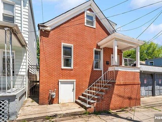 4 bedroom, Paterson NJ 07503 102527837