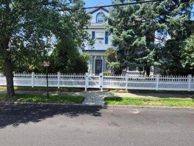 4 bedroom, Paterson NJ 07504 105159158